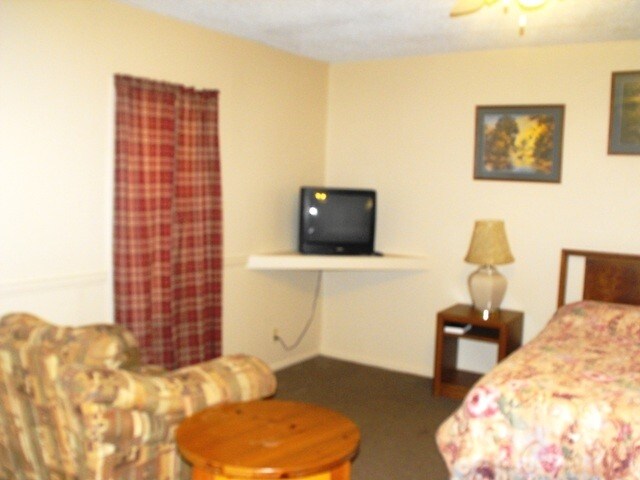 1501 E North Ave, Tonkawa, OK 74653 - Pecan Creek Lodge & RV Park | LoopNet