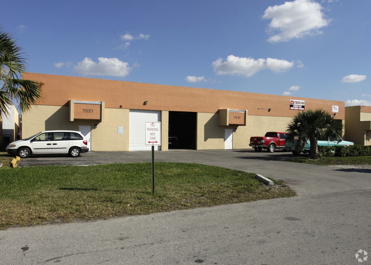 7901-7921 W 25th Ct, Hialeah, FL 33016 | LoopNet
