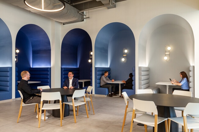 JLL - Dallas Commercial Listings & Brokers | LoopNet