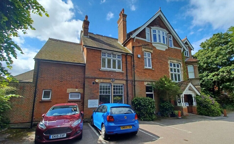 24 Sundridge Av, Bromley, LND BR1 2PX | LoopNet