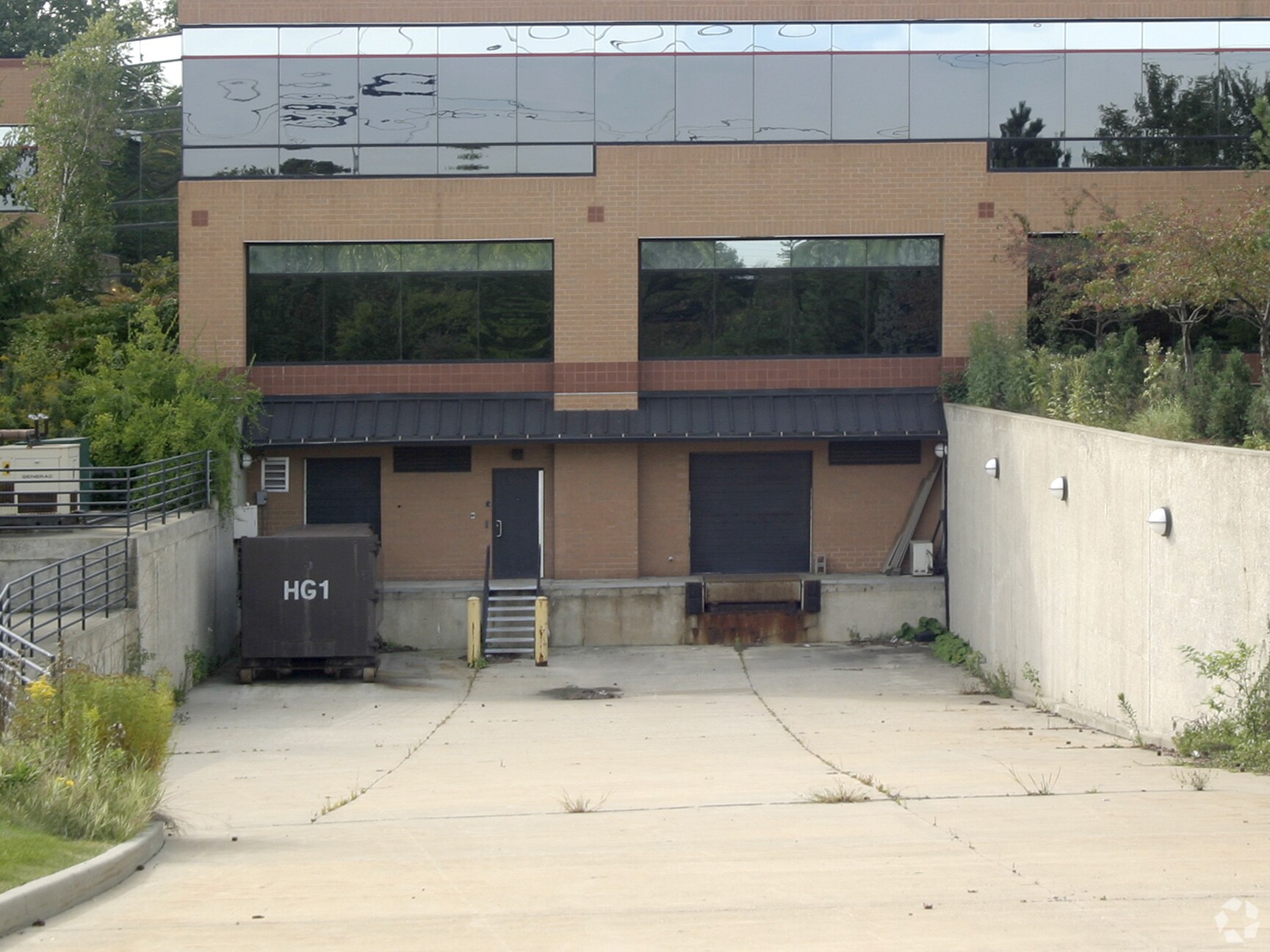 17500 Rockside Rd, Bedford, OH 44146 - US Bank Building | LoopNet