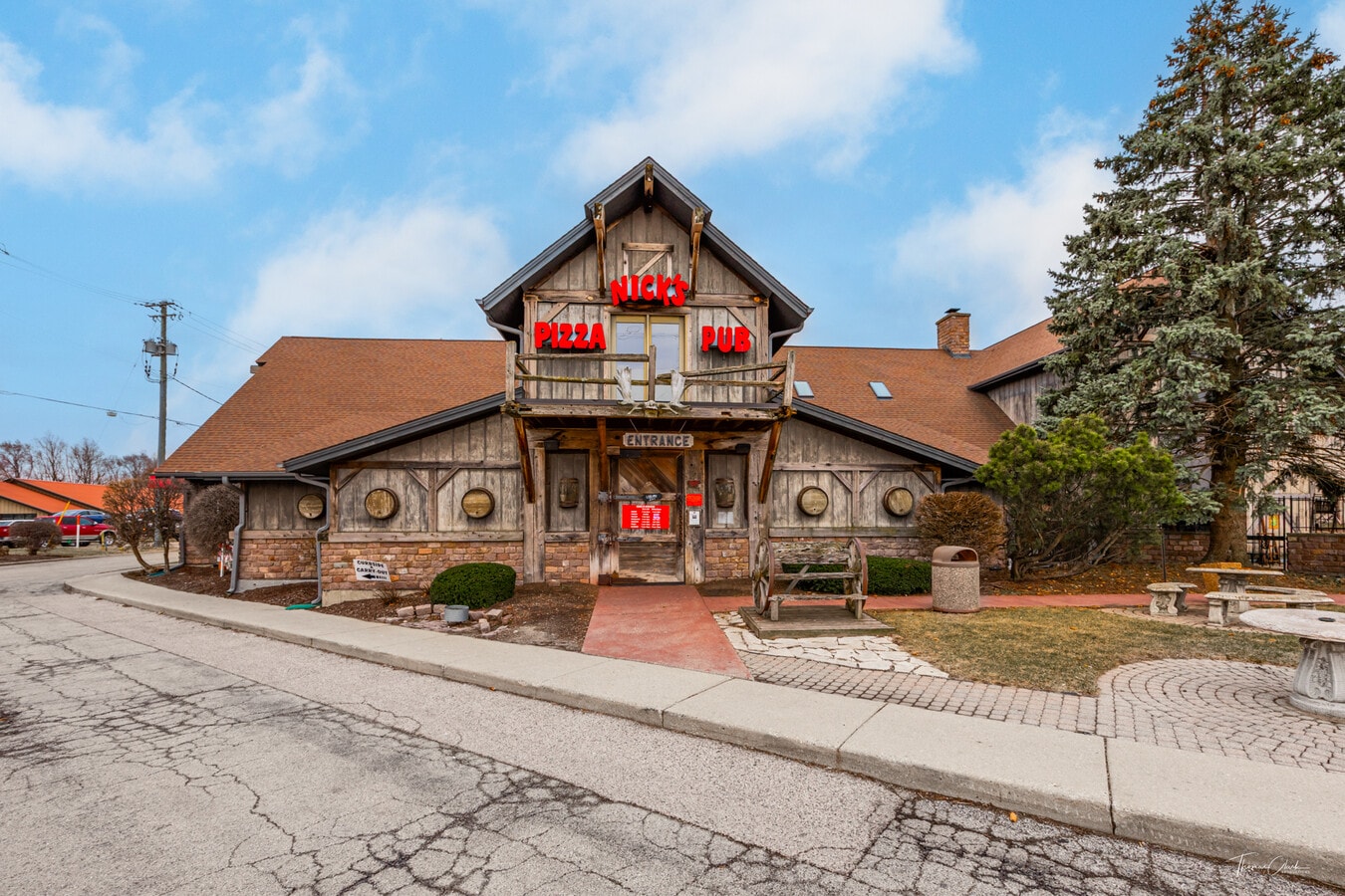 Second Generation Restaurants For Sale - Crystal Lake, IL for Sale ...