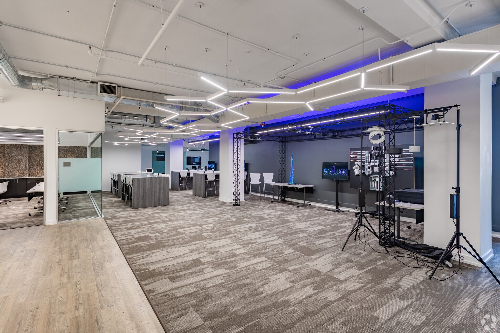 17 N State St, Chicago, IL 60602 - 17 N. State | LoopNet