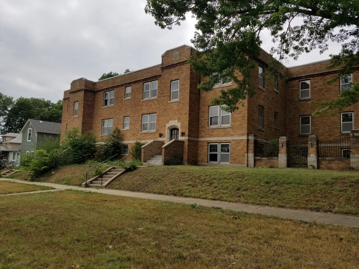 417 Mulberry St, Yankton, SD 57078 | LoopNet