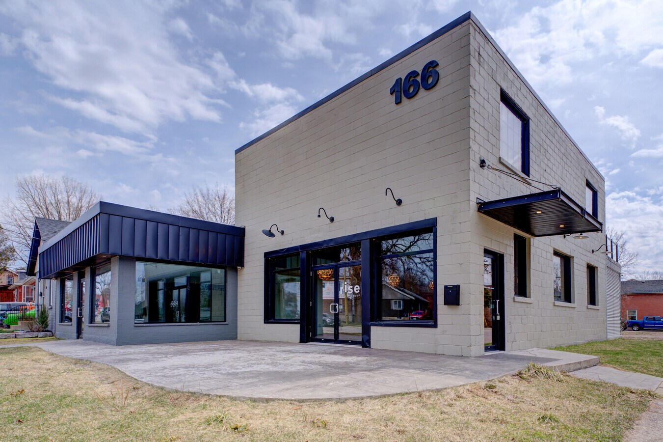 166 Grand River Ave, Brantford, ON N3T 4X6 | LoopNet