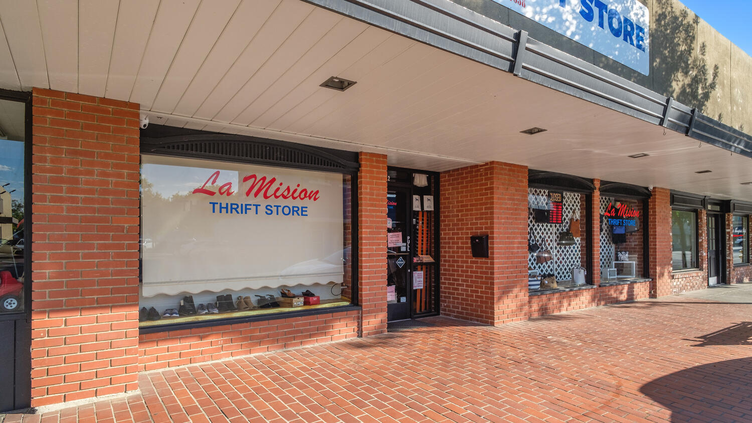 1608 11th St, Reedley, CA 93654 - Retail for Sale | LoopNet