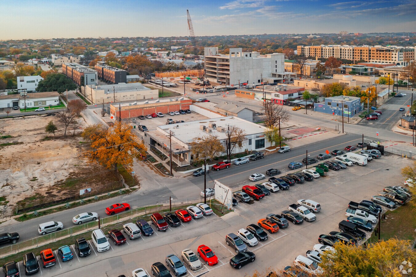 825 E Locust St, San Antonio, TX 78212 | LoopNet