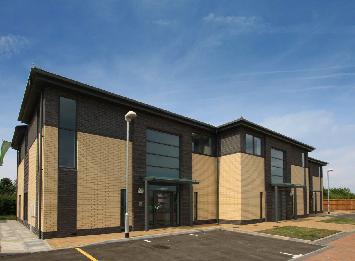 Old Tiffield Rd, Towcester, NN12 6PF | LoopNet