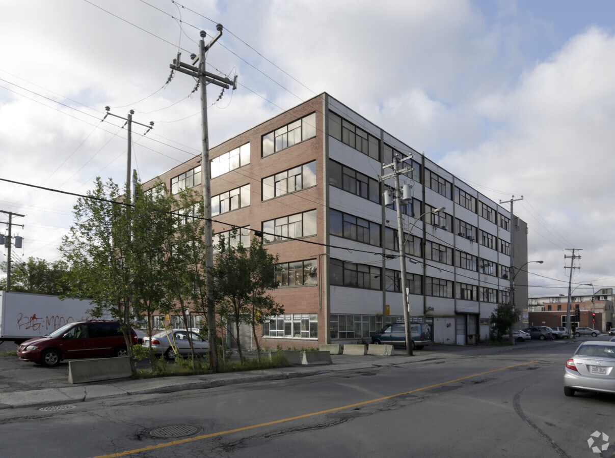 9697-9699 Boul Saint-Laurent, Montréal, QC H3L 2N1 | LoopNet