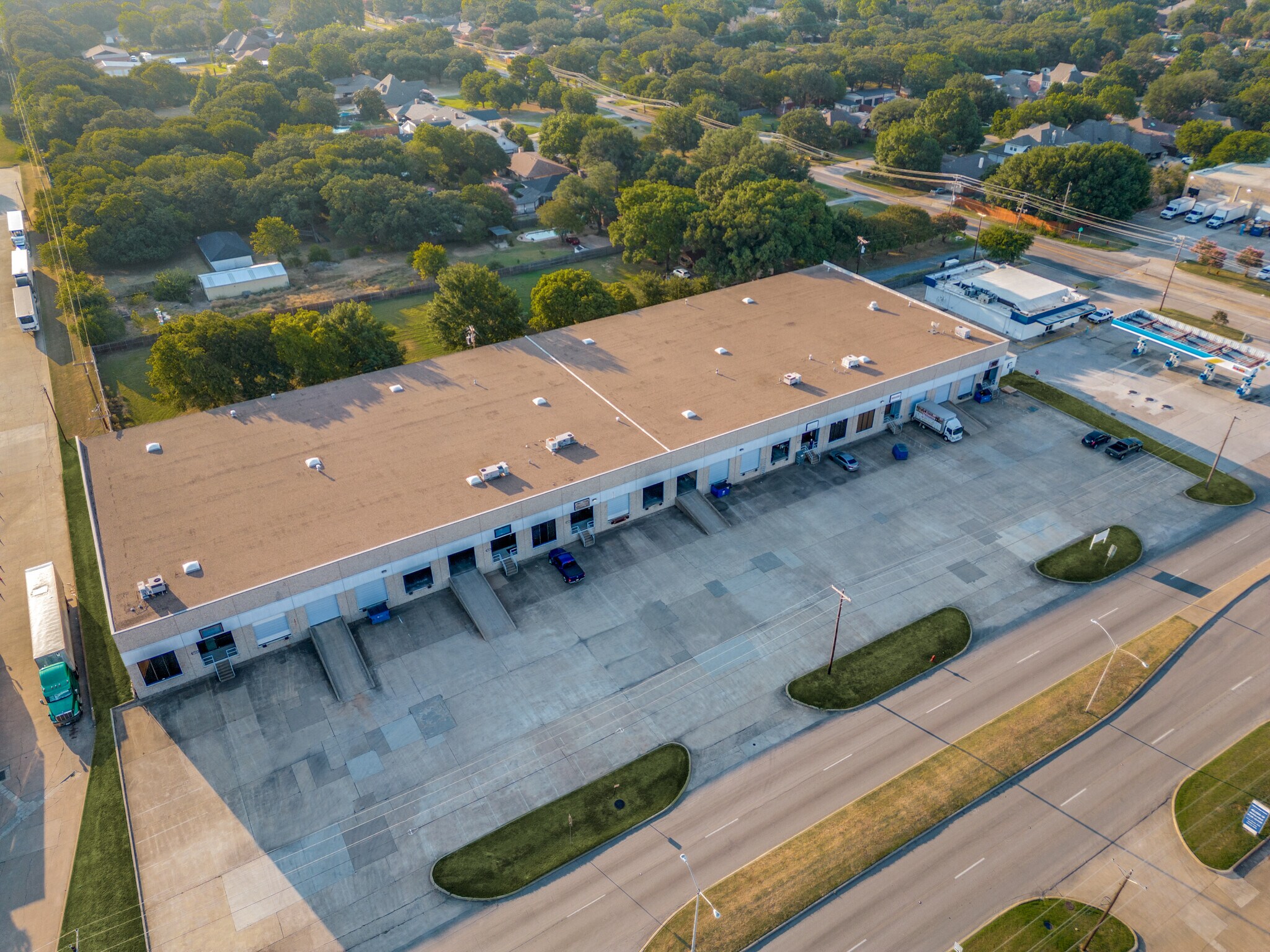 1922-1938 N Great Southwest Pky, Grand Prairie, TX 75050 - Industrial for Lease | LoopNet