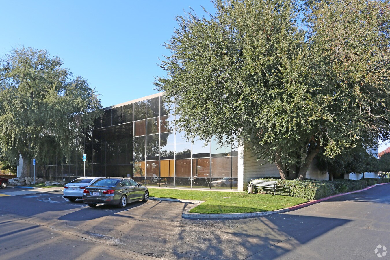 516 W Shaw Ave, Fresno, CA 93704 | LoopNet