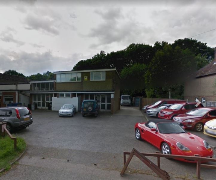 Chapel Rd, Smallfield, RH6 9NW | LoopNet