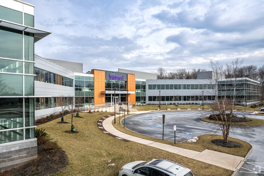 700 US Highway 202/206, Bridgewater, NJ 08807 | LoopNet