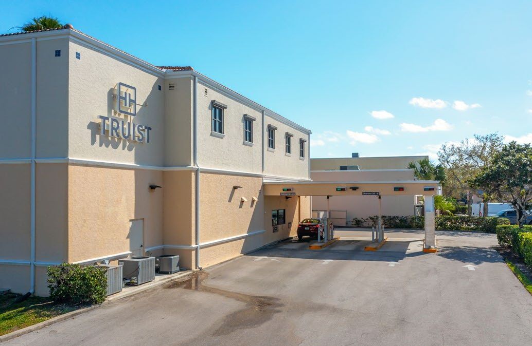 2231 Indian River Blvd, Vero Beach, FL 32960 | LoopNet