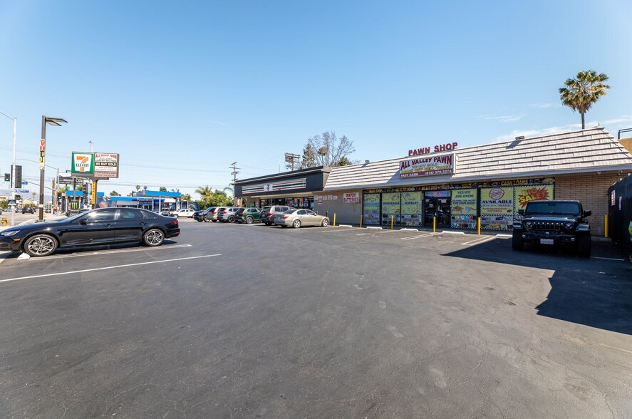 13700 Vanowen St, Van Nuys, CA 91405 - 7-Eleven & All Valley Pawn | LoopNet