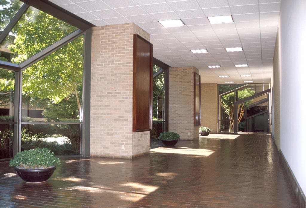 5550 Lyndon B Johnson Fwy, Dallas, TX 75240 | LoopNet