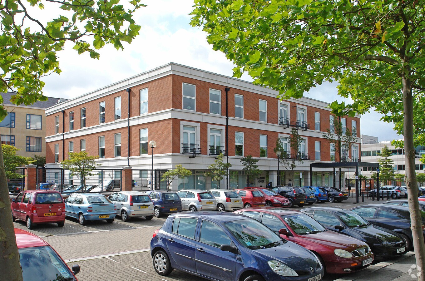 Silbury Blvd, Milton Keynes, BKM MK9 3AR - Silbury House | LoopNet