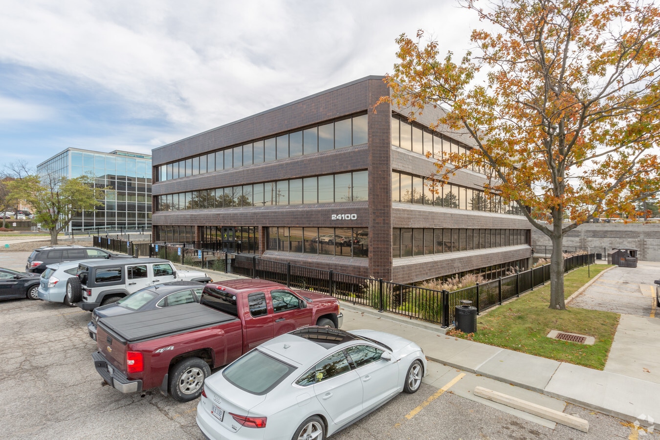 24100 Chagrin Blvd, Beachwood, OH 44122 - Pavilion Office Building ...