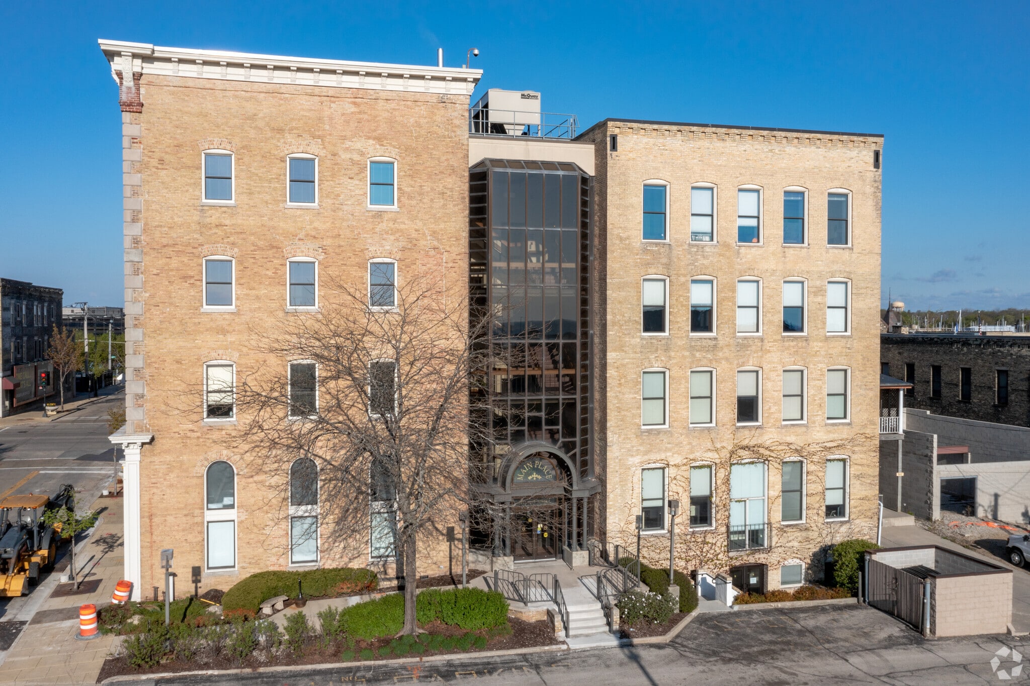 245 Main St, Racine, WI 53403 - Main Place | LoopNet