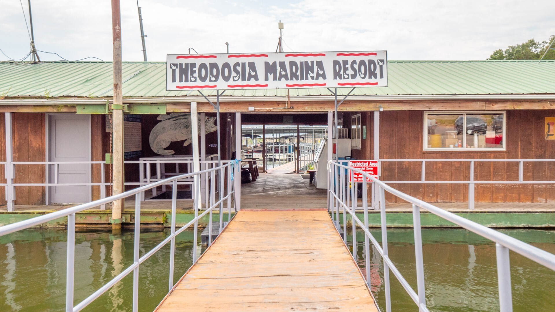 509 LB Cook Memorial Dr, Theodosia, MO 65761 - Theodosia Marina & Resort - Turnkey Treasure ...