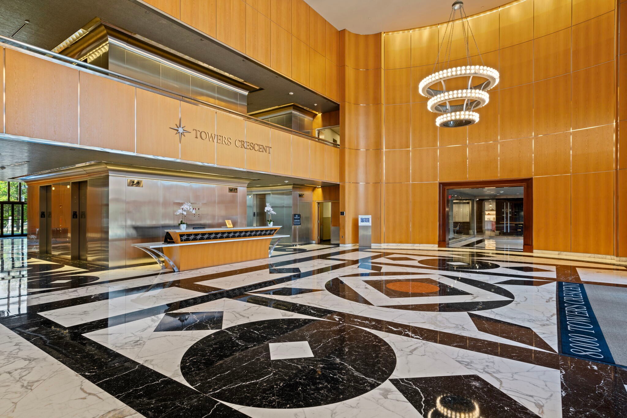 8000 Towers Crescent Dr, Vienna, VA 22182 - Towers Crescent | LoopNet