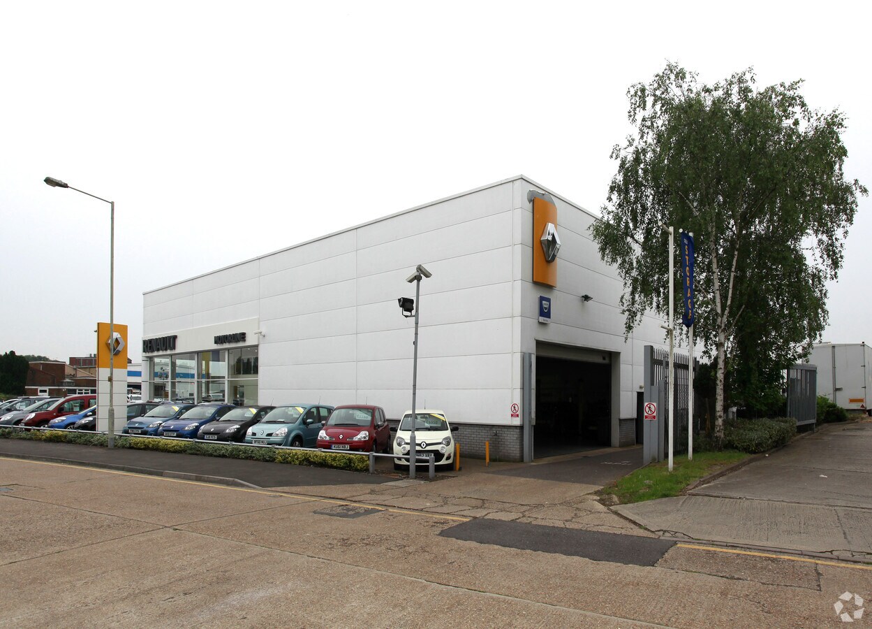 3-4 Hilton Rd, Ashford, KEN TN23 1EW | LoopNet