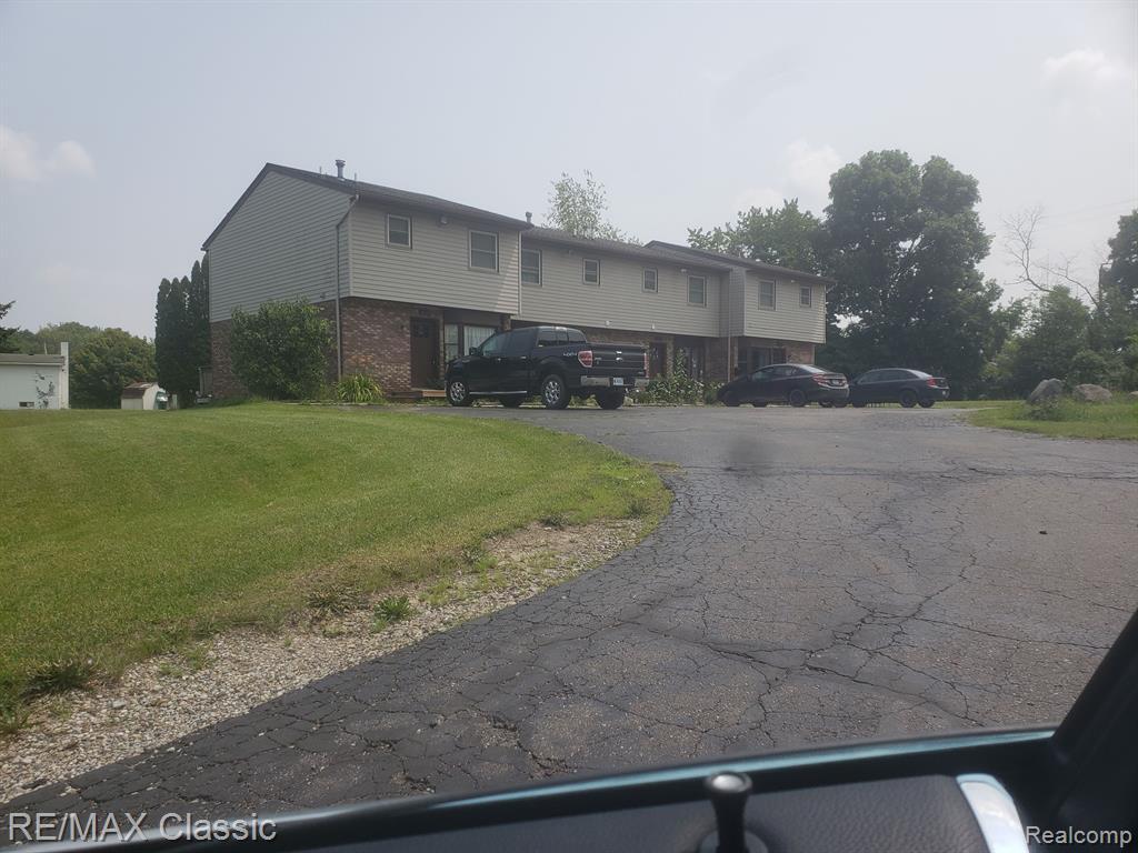 6647 Clear Ct, Holly, MI 48442 | LoopNet