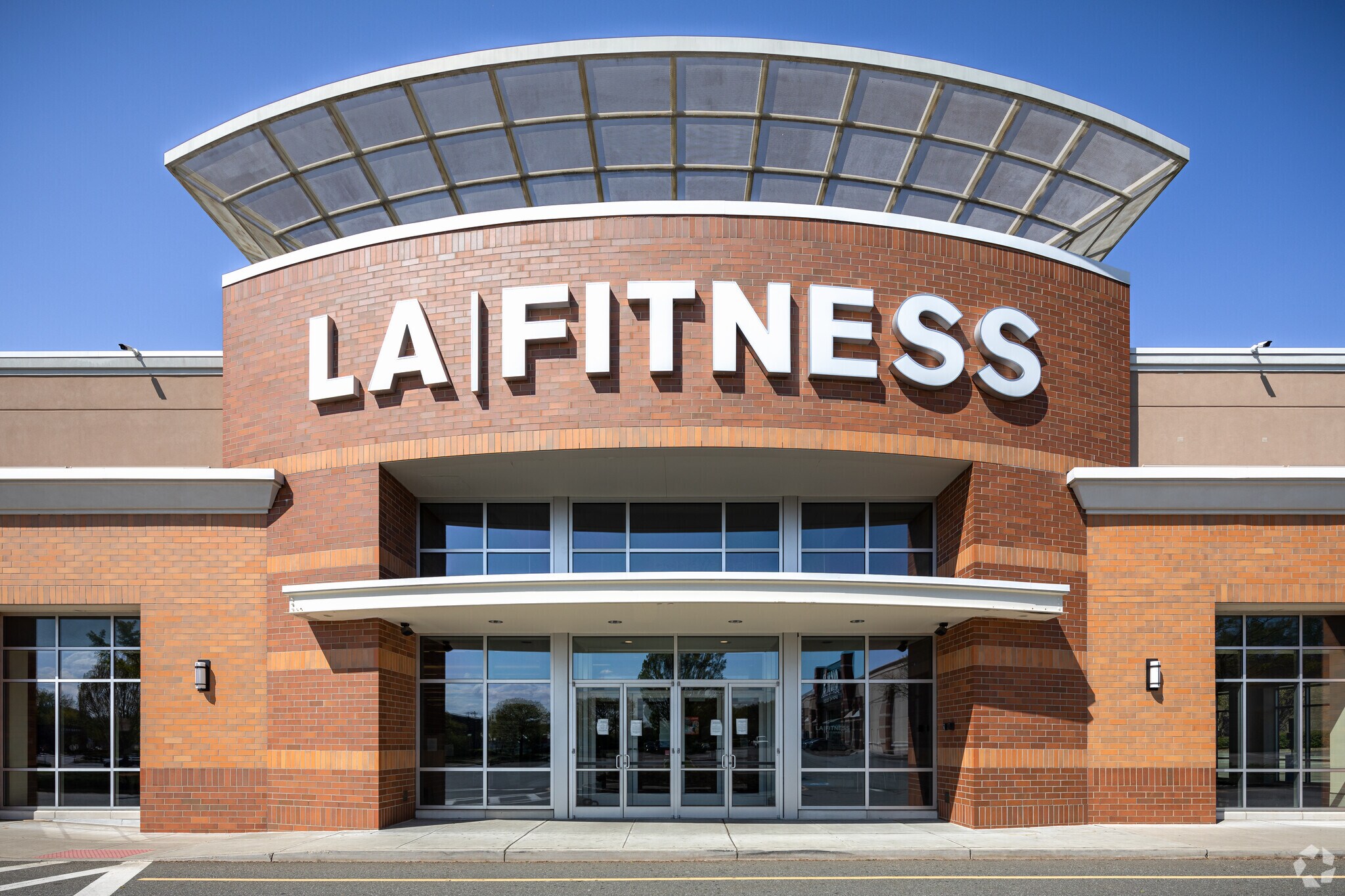 141-240 N State Route 17, Paramus, NJ 07652 - Retail for Lease | LoopNet.com