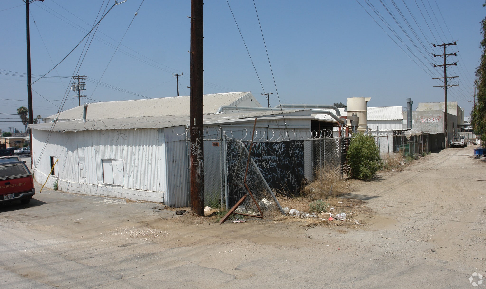 7569 Woodman Pl, Van Nuys, CA 91405 - Industrial for Sale | LoopNet