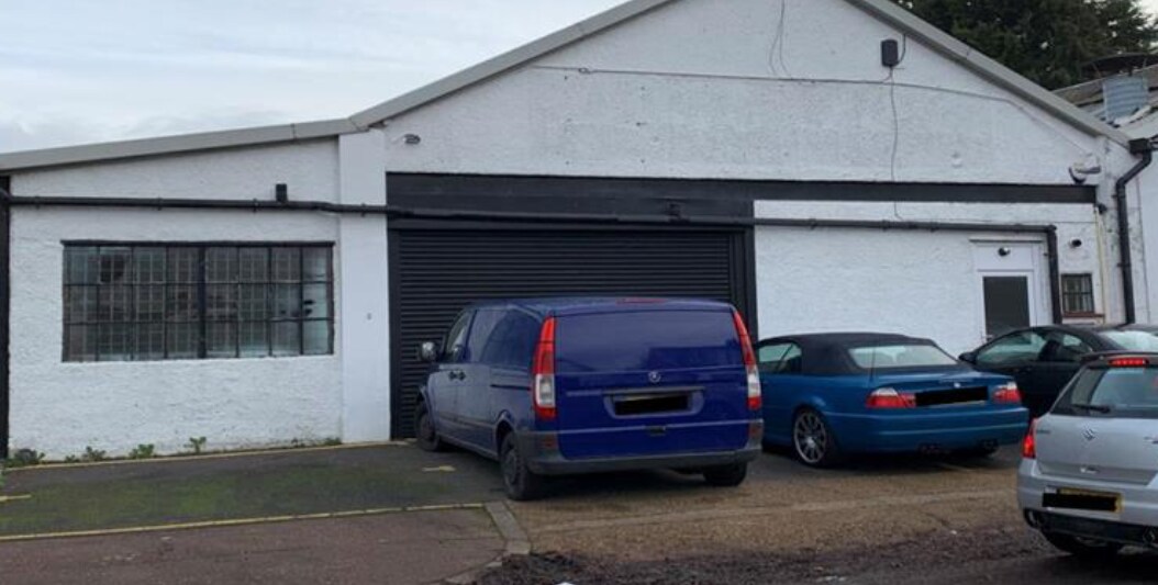 62 Sunningdale Rd, Sutton, SM1 2JS | LoopNet