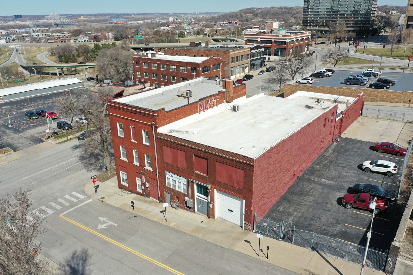 307 Admiral Blvd, Kansas City, MO 64106 | LoopNet