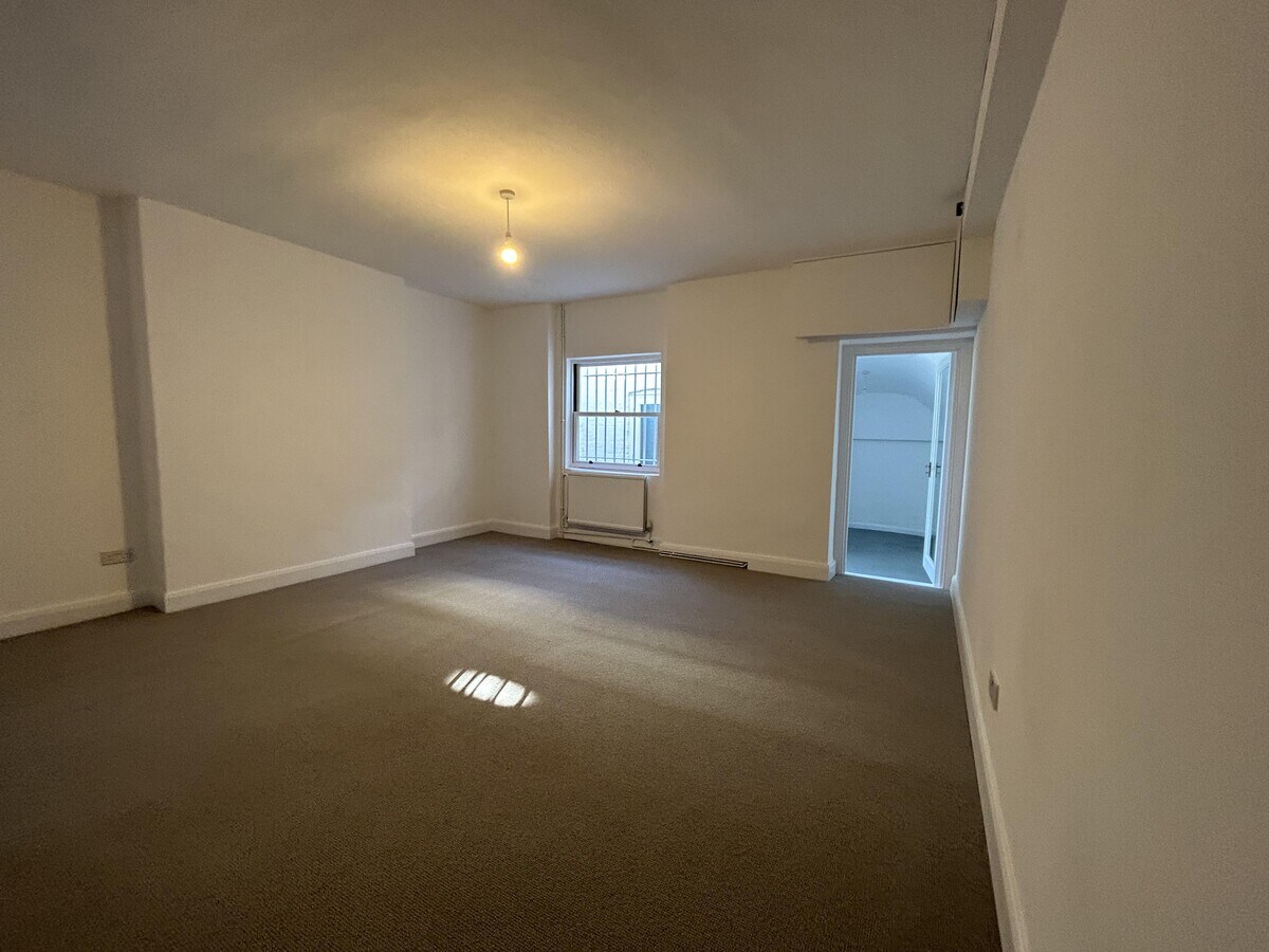 47 Moreton St, London, LND SW1V 2PB - Retail for Sale | LoopNet