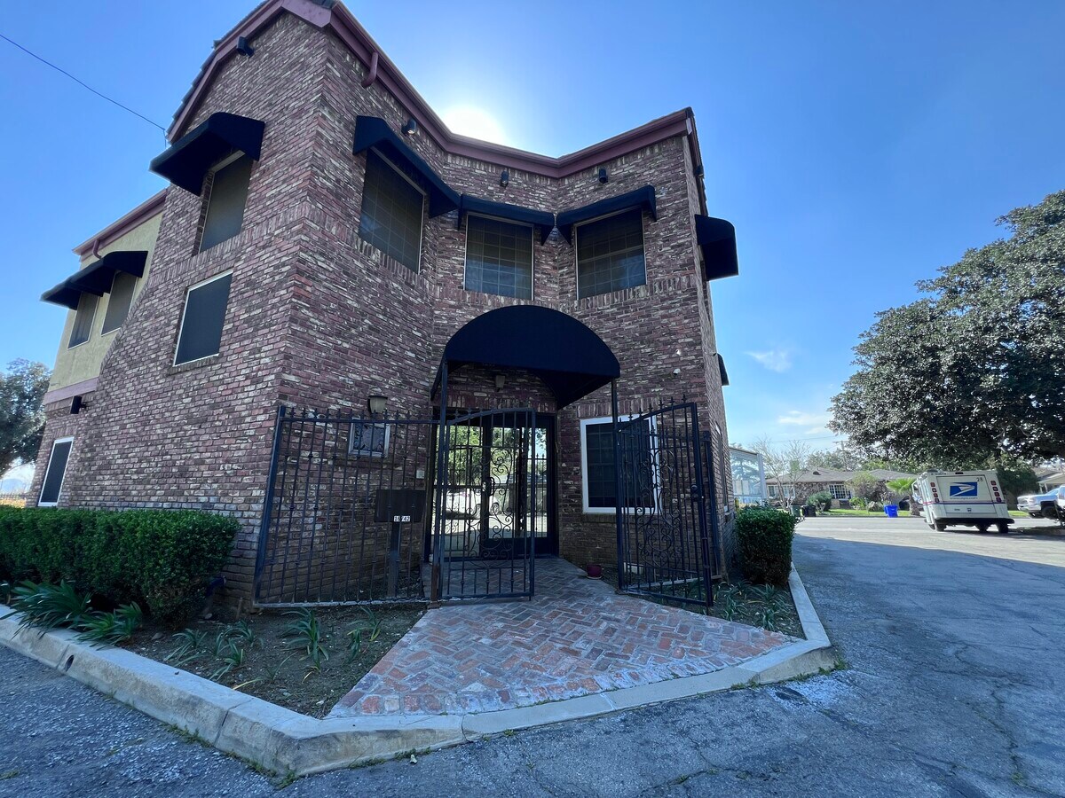 16742 Orange Way, Fontana, CA 92335 - Luxurious Victorian Style Office ...