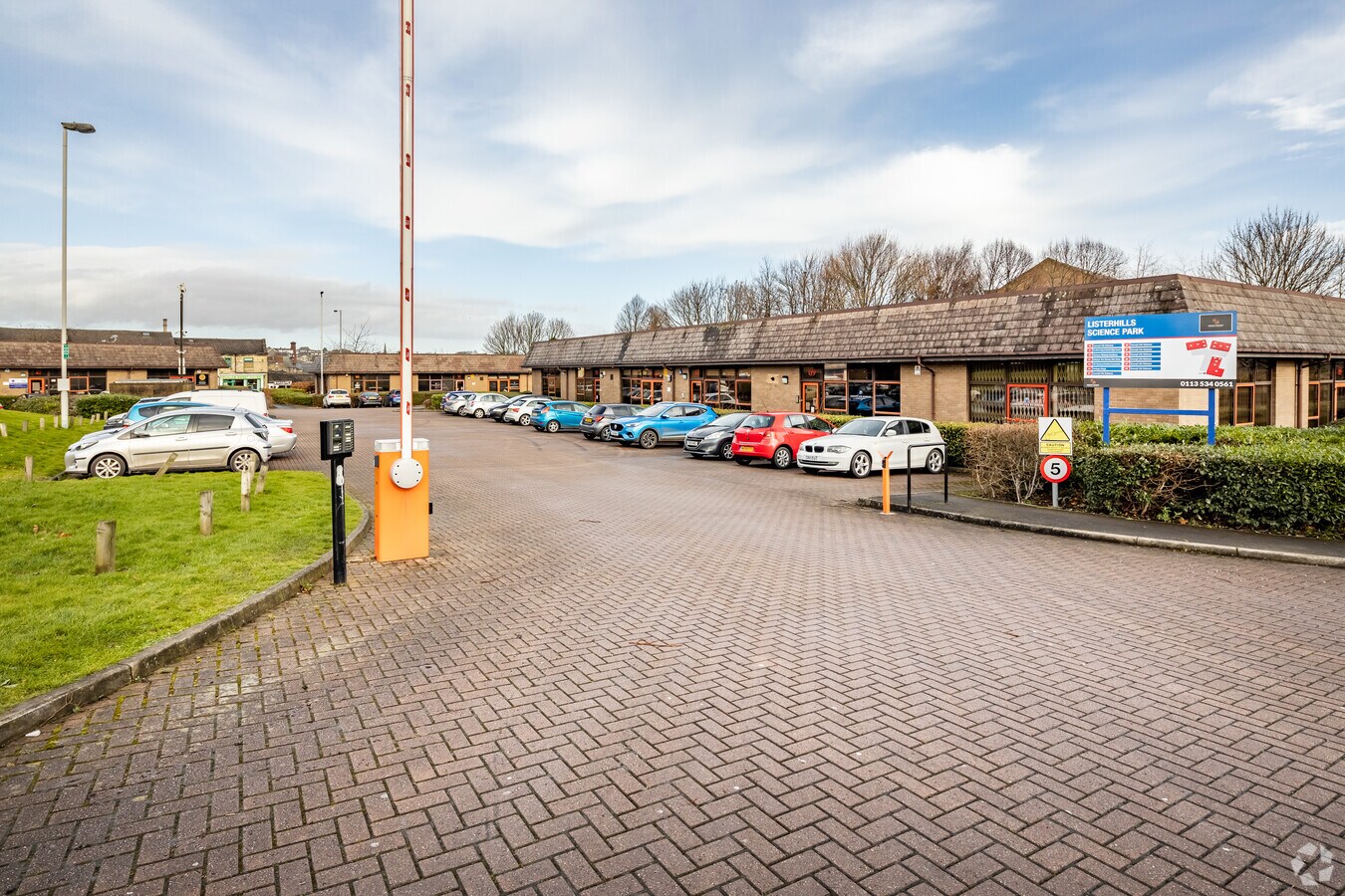 Campus Rd, Bradford, WYK BD7 1HR | LoopNet