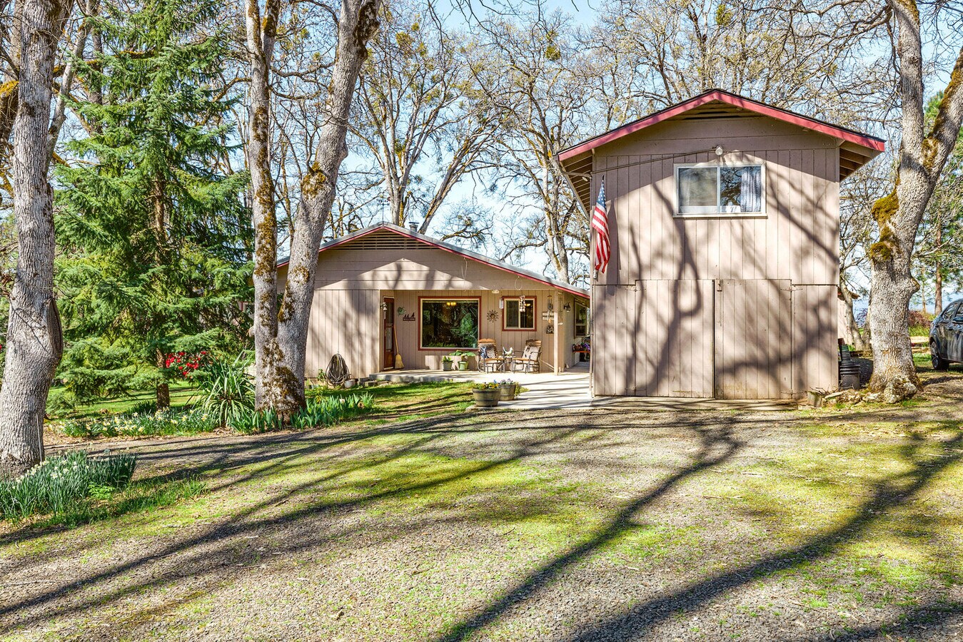 599 Ball Rd, Eagle Point, OR 97524 - Location w acgreage and 2 Homes!#220163129 | LoopNet