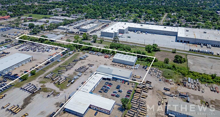 8404 North Fwy, Houston, TX 77037 | LoopNet