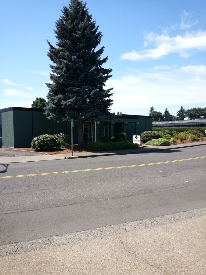 89 Centennial Loop, Eugene, OR 97401 | LoopNet