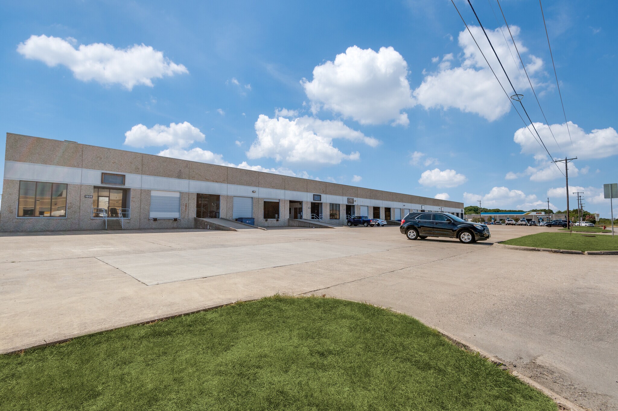 1922-1938 N Great Southwest Pky, Grand Prairie, TX 75050 - Industrial for Lease | LoopNet