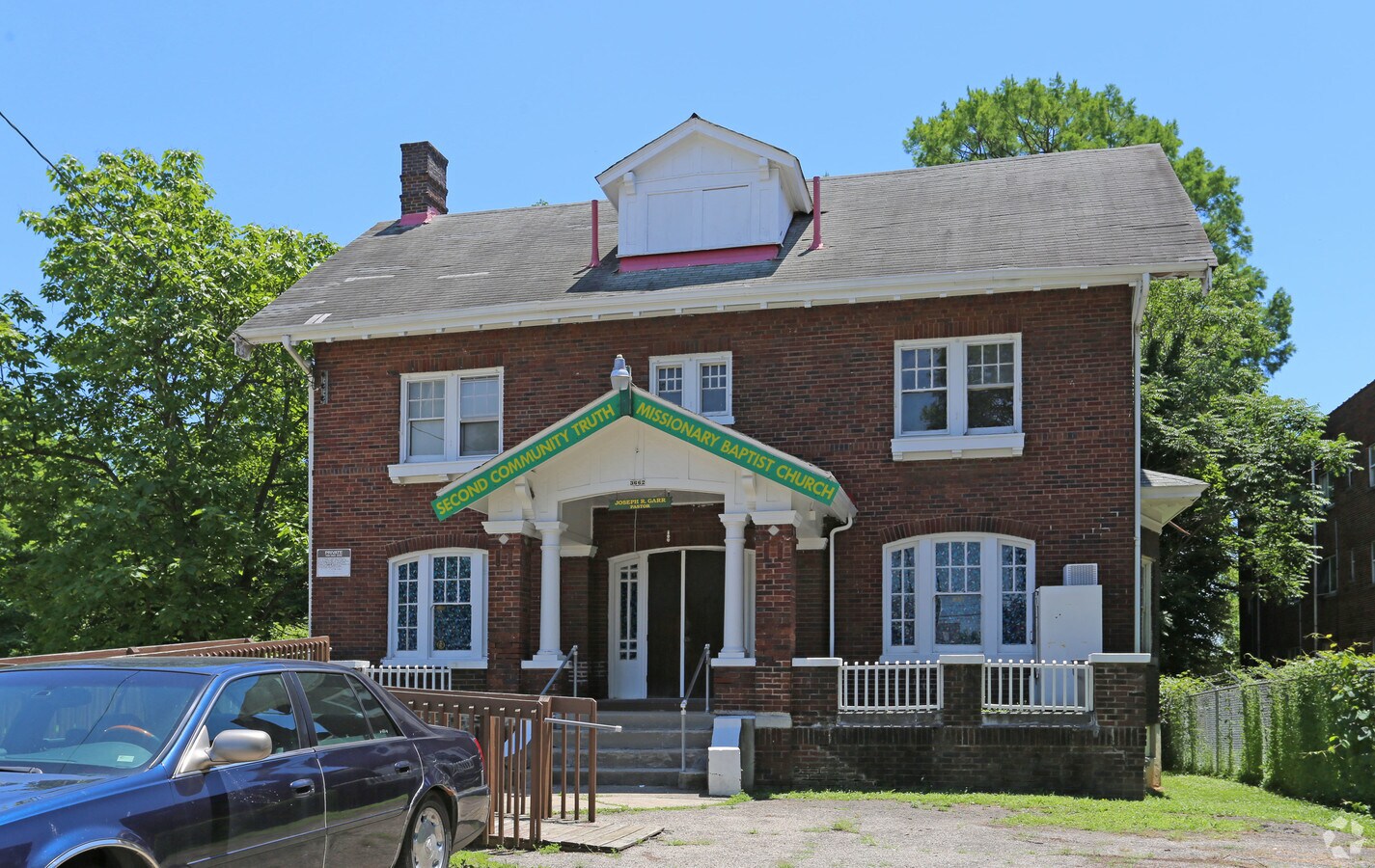 3662 Reading Rd, Cincinnati, OH 45229 | LoopNet