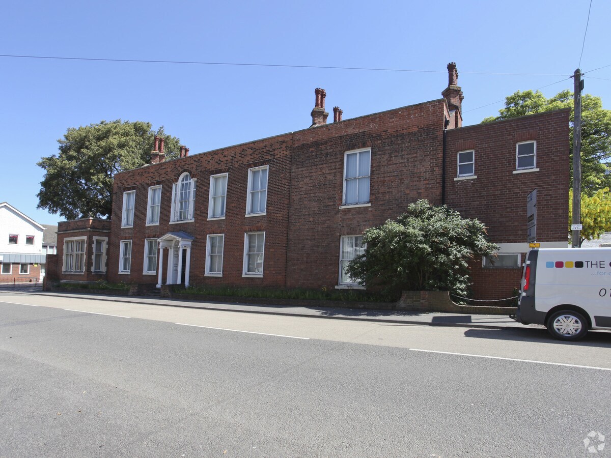 8 Pinchbeck Rd, Spalding, PE11 1QD | LoopNet