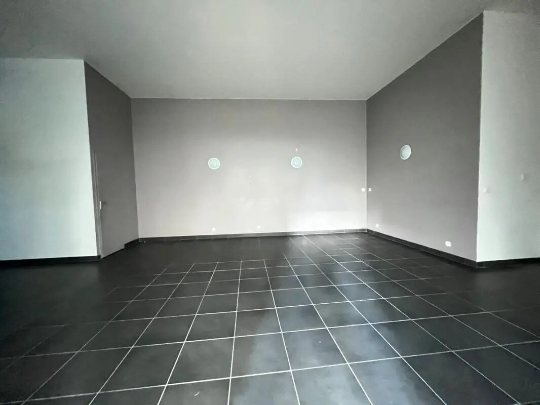 27 Rue D'Inkermann, 69100 Villeurbanne - Office for Lease | LoopNet