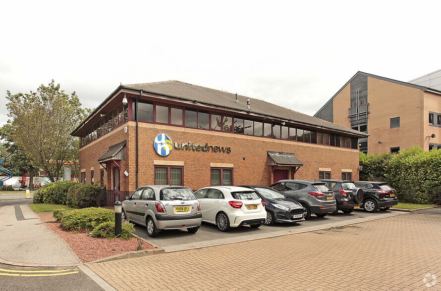 1 Royds Hall Rd, Leeds, WYK LS12 6AJ | LoopNet