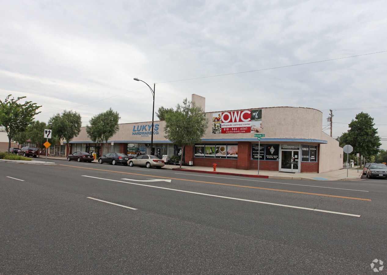 3818 W Burbank Blvd, Burbank, CA 91505 - Retail for Lease | LoopNet