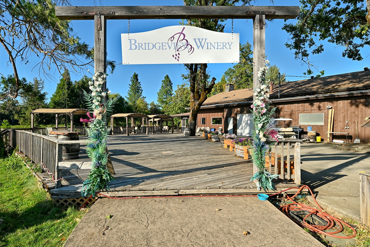 3900 Holland Rd loop, Cave Junction, OR 97523 - Bridgeview Vineyards ...