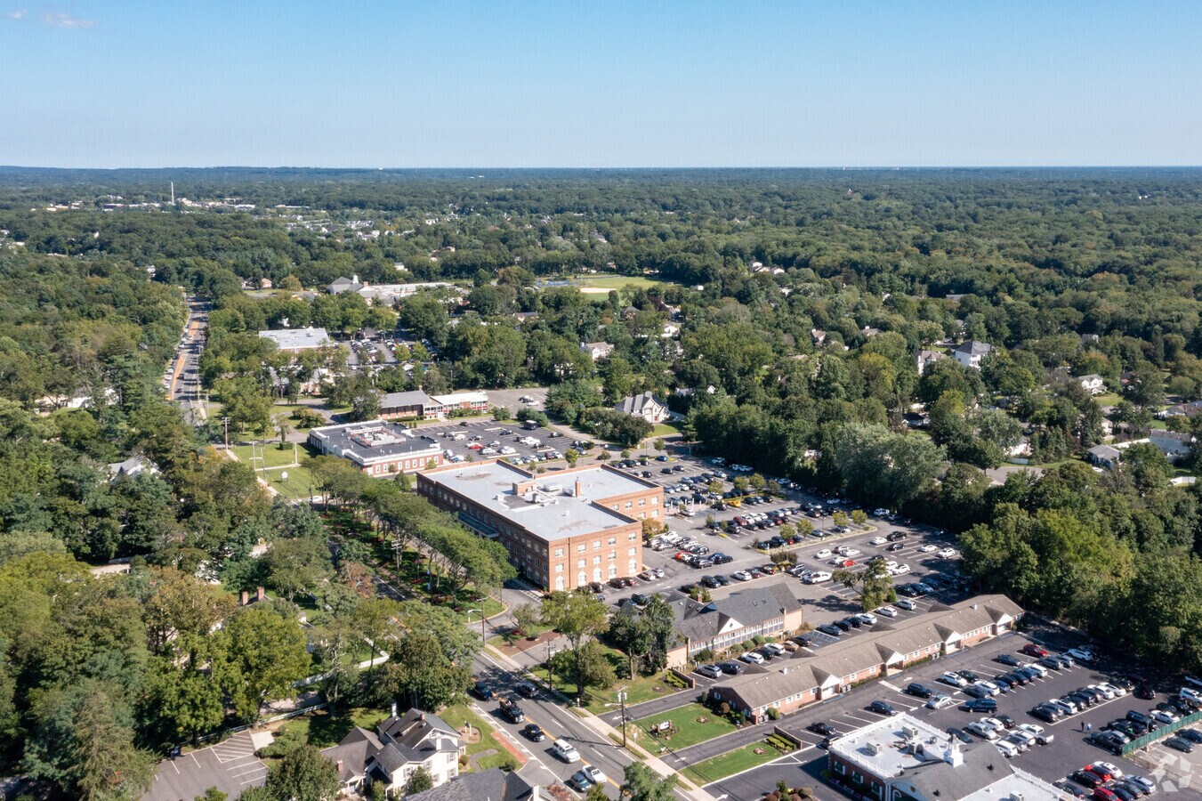 202 E Main St, Smithtown, NY 11787 | LoopNet