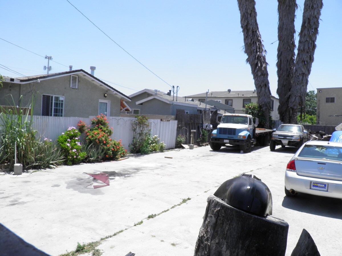 126 E Maple St, Compton, CA 90220 | LoopNet