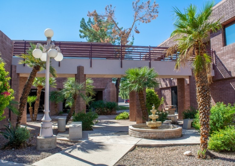 459 N Gilbert Rd, Gilbert, AZ 85234 - Gilbert Commerce Center | LoopNet