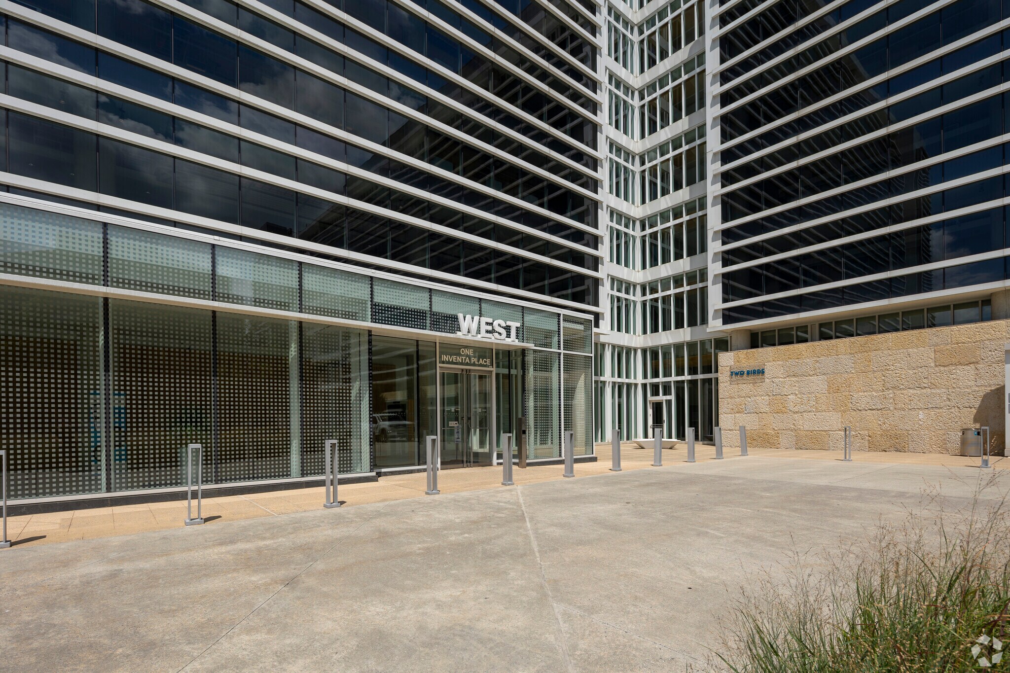 1 Inventa Pl, Silver Spring, MD 20910 - Inventa Towers | LoopNet