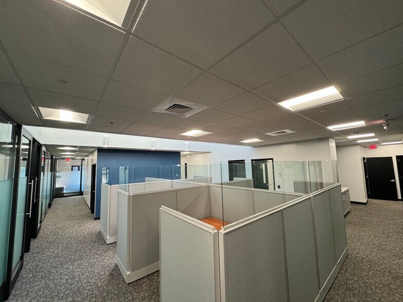 1441 Main St, Springfield, MA 01103 - TD Bank Center | LoopNet