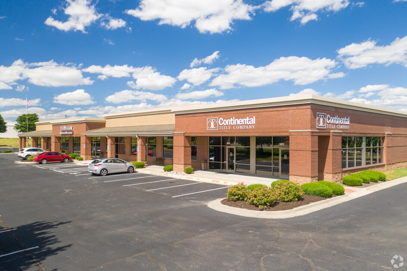 Santa Fe Commons - Olathe, KS for Sale | LoopNet